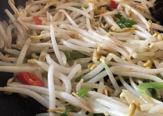 Resep Tumis Tauge (sauteed beansprouts) oleh Vina - Cookpad