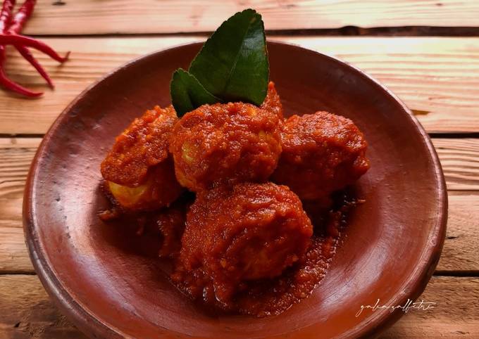 Resep Telur Bumbu Bali oleh Galia salfitri - Cookpad