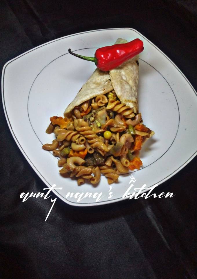 Jallop din soyayyiyar makaroni me kayan lambu girki daga Khady Dharuna ...