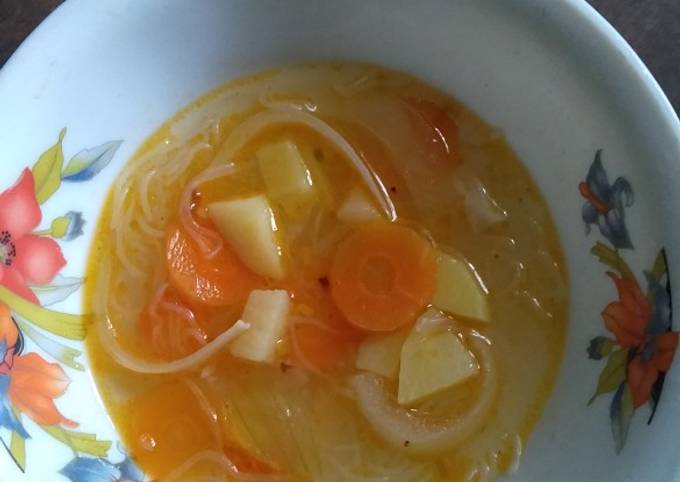 Resep Sop kentang wortel oleh Nurjannah - Cookpad