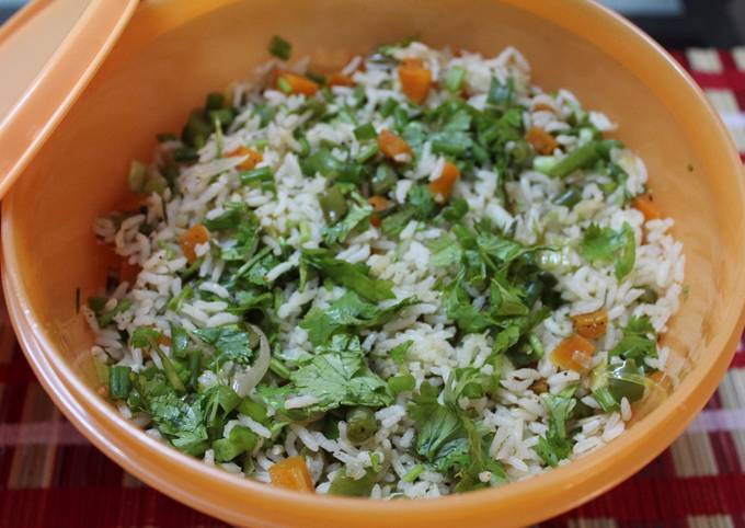 Spring Onion Fried Rice Recipe by Madhuri's Kitchen - Cookpad