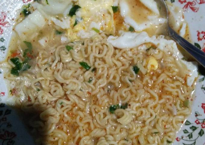 Resep Indomie kuah pedas oleh rika sari - Cookpad