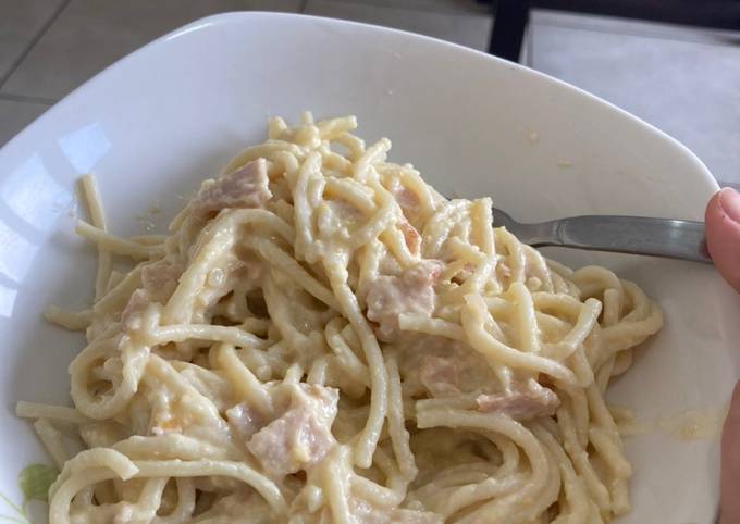 Pasta en salsa blanca Receta de Angie Holguin- Cookpad