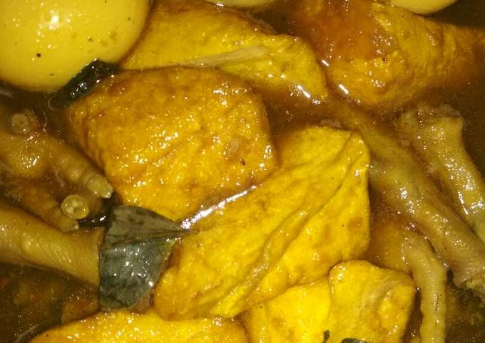 Resep Semur ceker, telur,tahu mantap oleh Nontytanonn_ - Cookpad