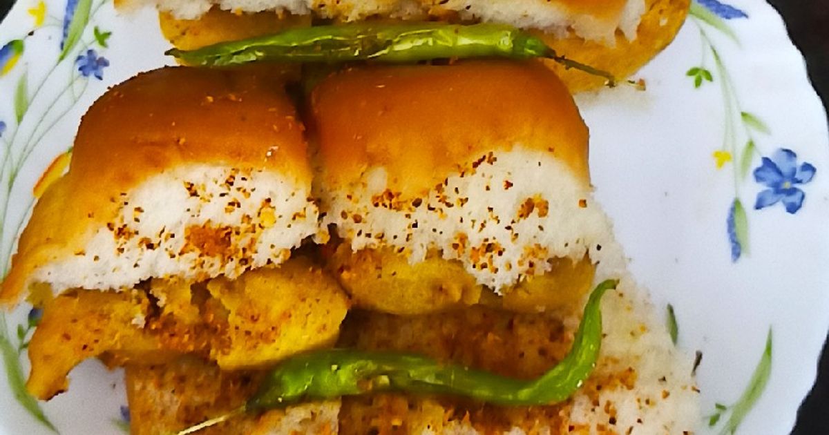 Vada Pav Recipe by Mamta Dwivedi