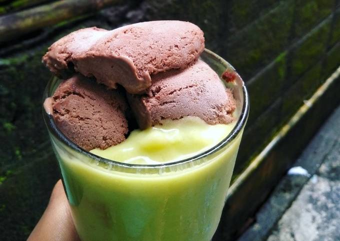 Resep Avocado Float oleh azizahanum - Cookpad