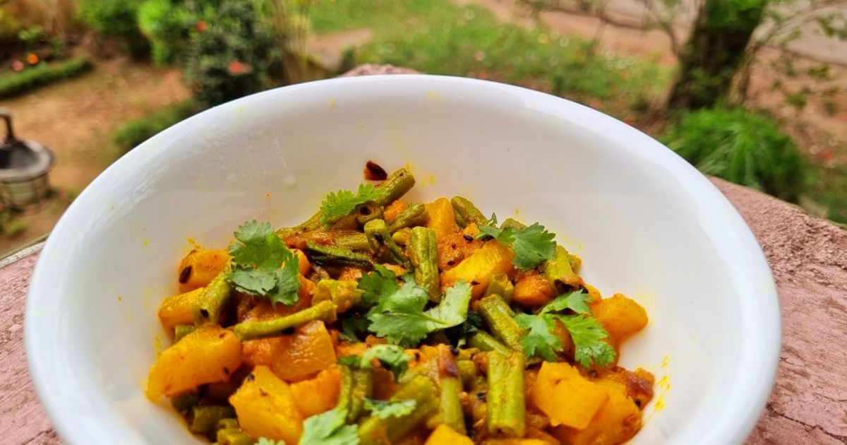 String Beans And Potato Sabzi Recipe by Kumkum Chatterjee - Cookpad