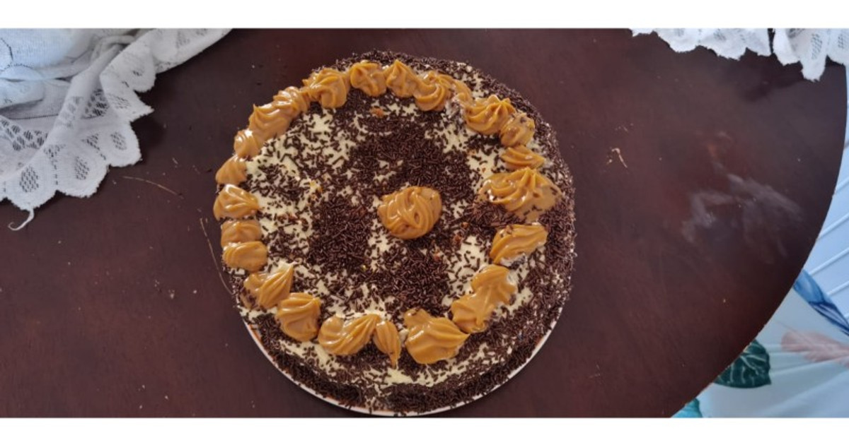 Torta De Manjar (Receta Básica Y Normal) Receta de Cintia Villacura ...