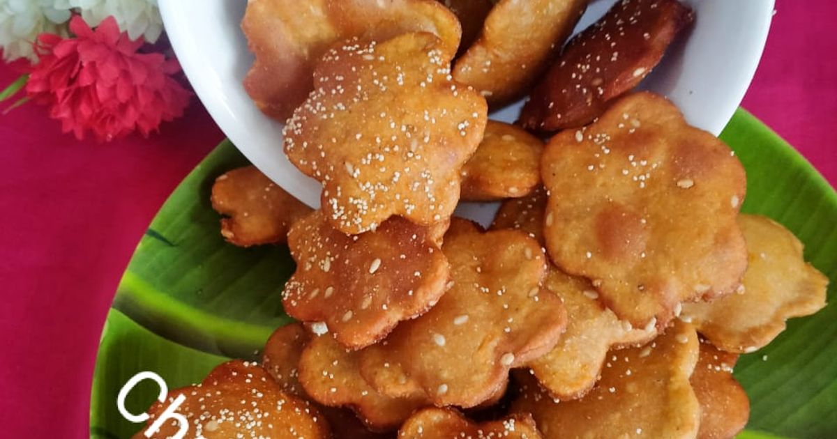 Maharashtra Special Gharge Recipe by Spruha Bari - Cookpad