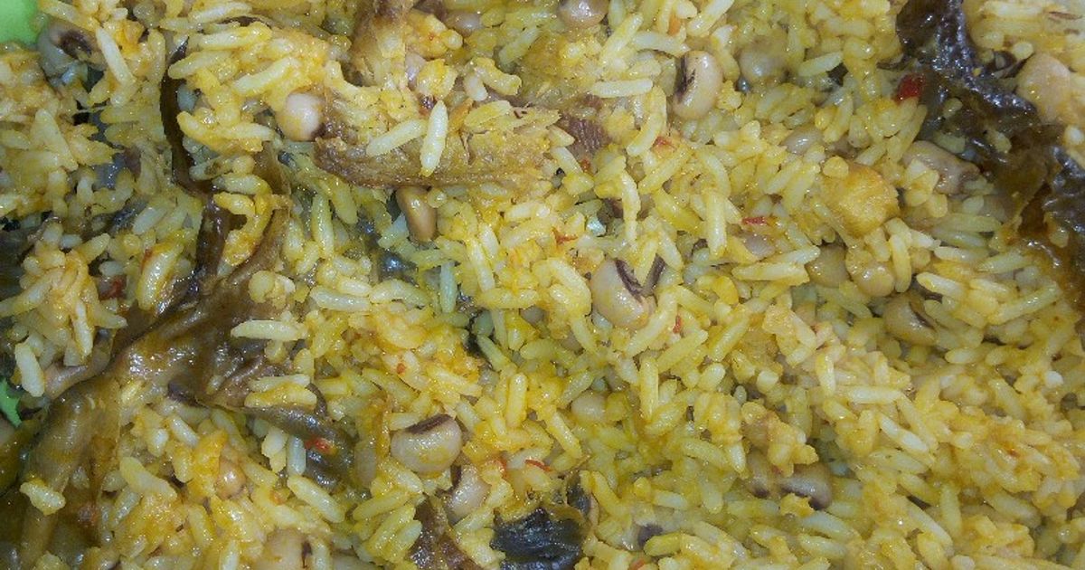 Jollof Rice And Beans Recipe by Yar Mama - Cookpad
