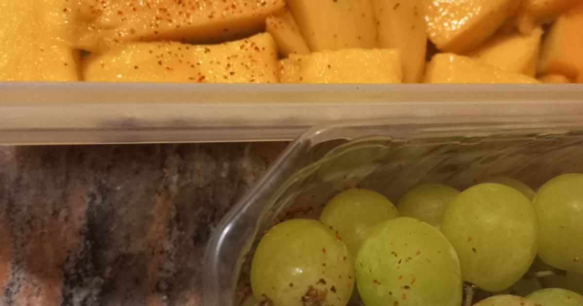 Mango Y Uvas Con Tajín 🌶 Receta de Vicky- Cookpad