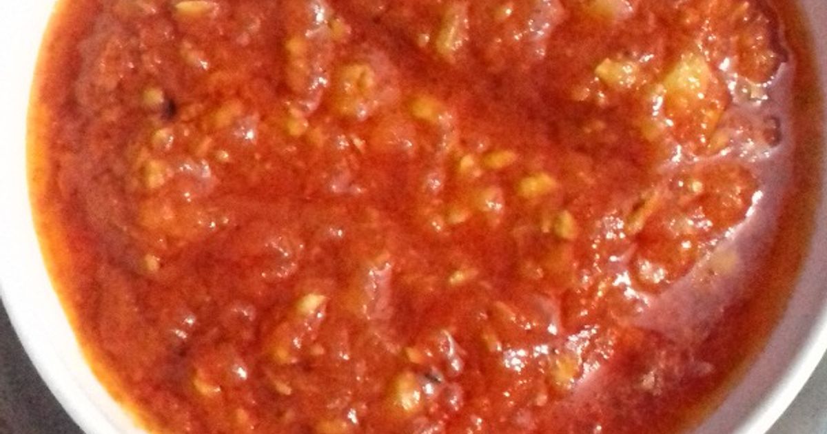 Garlic Tomato Chattni Recipe by Komal Wadhwa - Cookpad