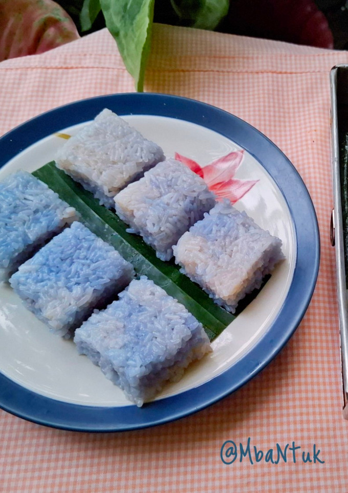 Resep Kue Pulut Manis Bunga Telang oleh Tituk SK - Cookpad
