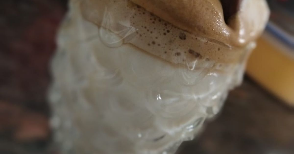 Dalgona Coffee Recipe by Vid'zz Batra - Cookpad