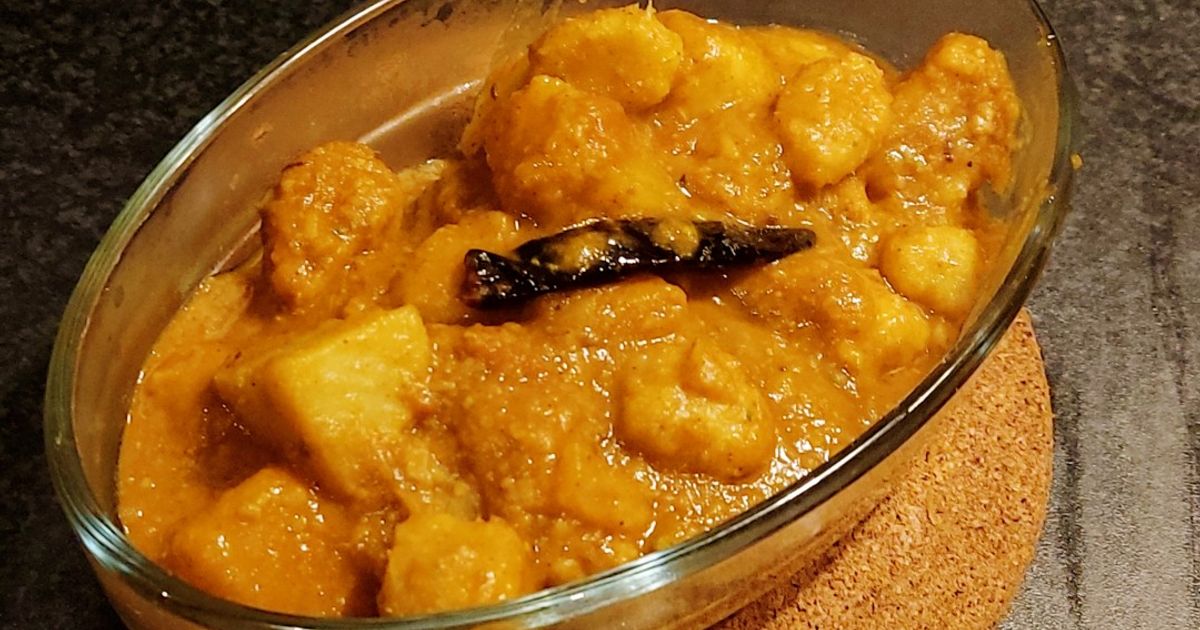 Niramish Gathi Kochur Torkari // Yum Curry Recipe by Soma Chakraborty ...
