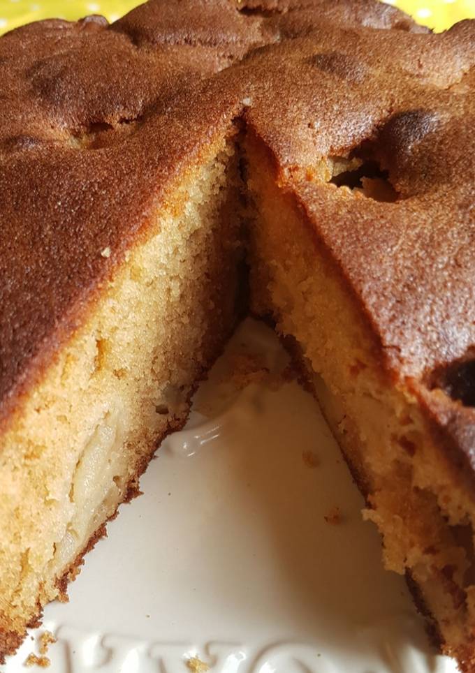 Apple & Ginger Cake Recipe by The Credit Crunch Cooke (Sarah Winkle ...