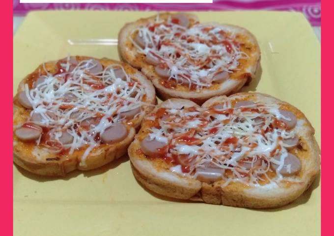 Resep Pizza Roti Tawar oleh Sjanah - Cookpad