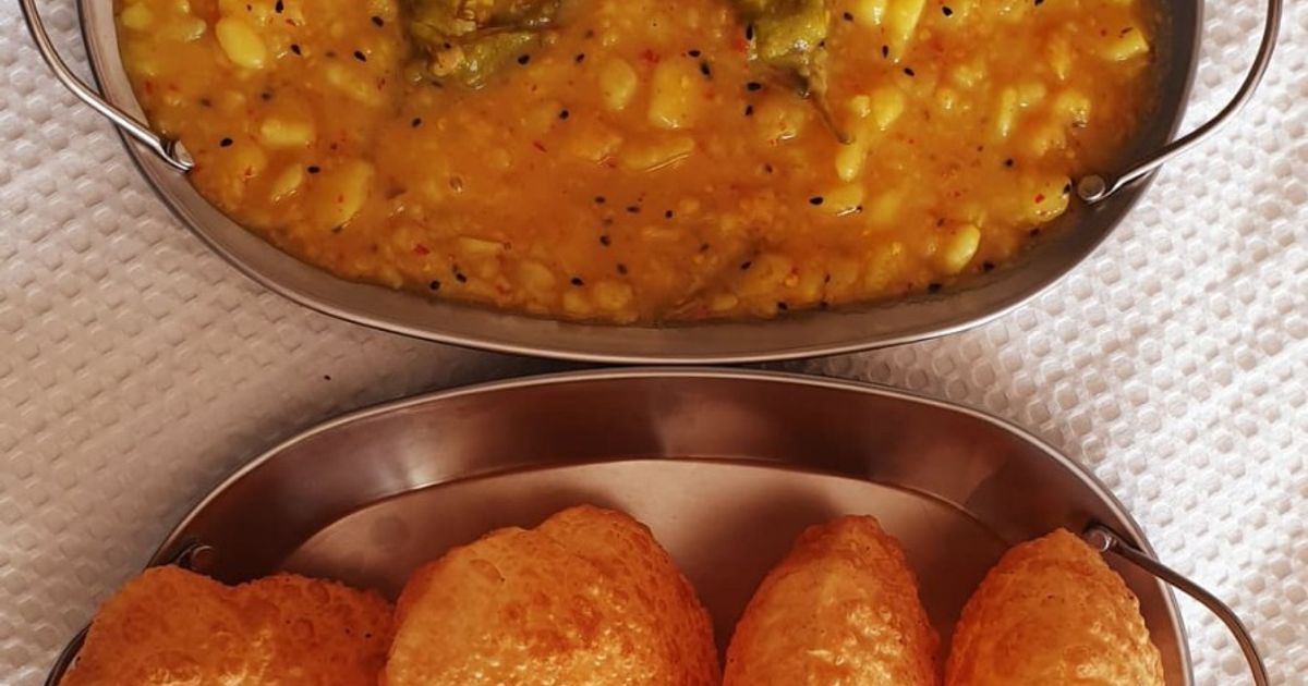 Aaloo Tarkari Aur Poori Recipe by Sarwat Ashraf - Cookpad