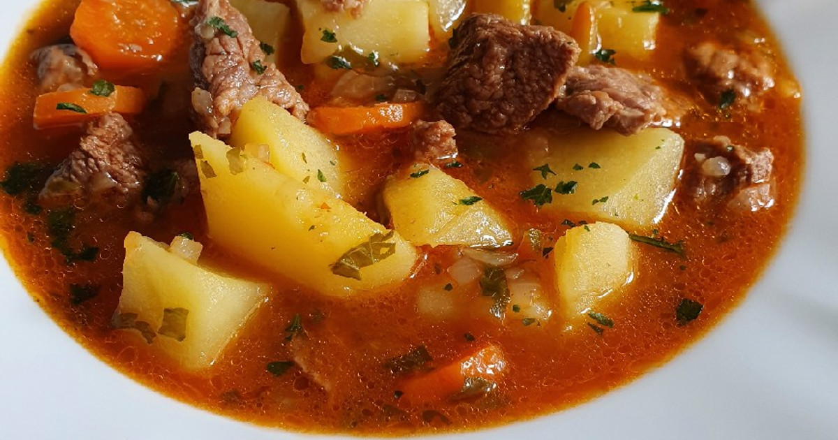 Gulas De Vită, rețetă de Camelia Fechete - Rețete Cookpad