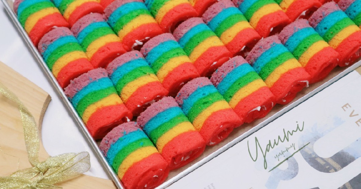 Resep Rainbow Cake Mini Roll oleh Octhavia Aguztine - Cookpad