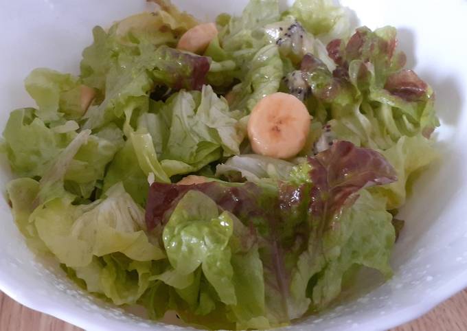 Ensalada de lechuga y fruta Receta de La Cocina de Loli- Cookpad