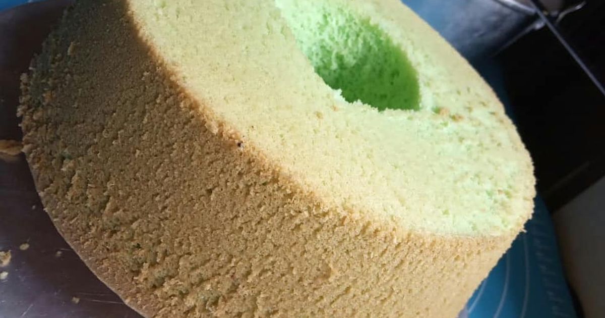Resep Chiffon Pandan oleh Emmy Riyanto - Cookpad
