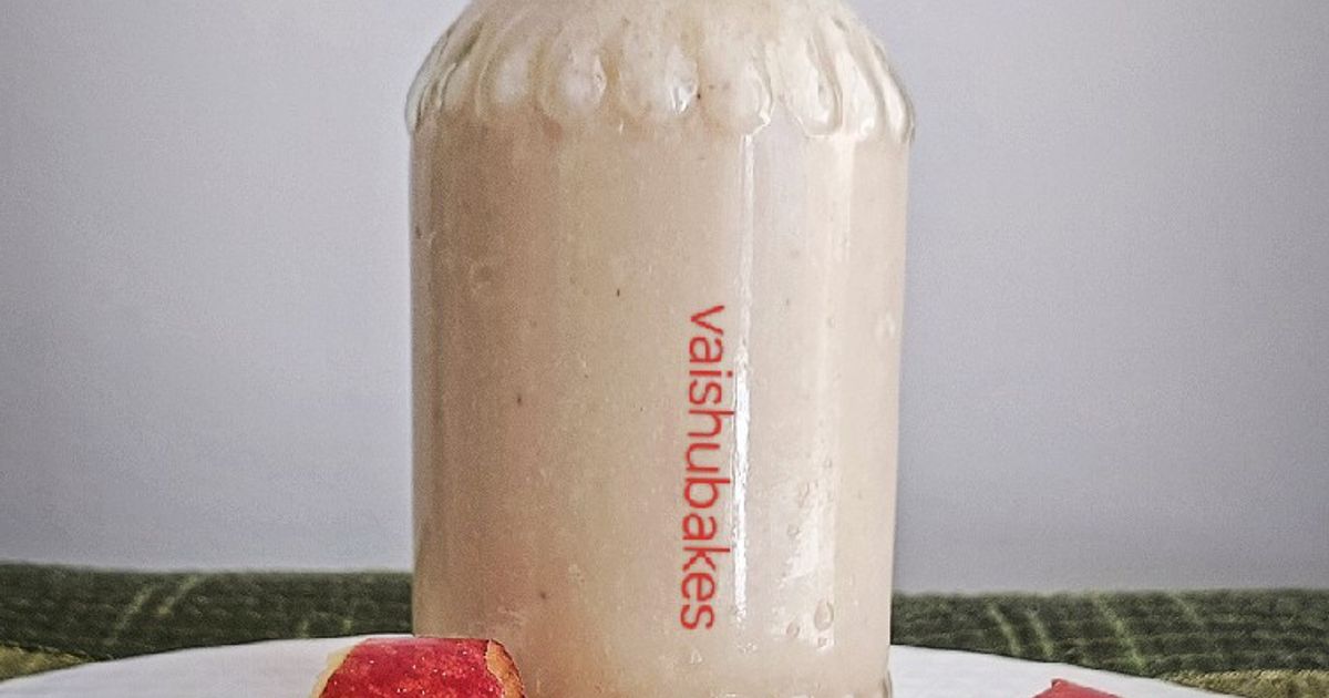 Protein Rich Apple Banana Milk Shake Recipe by Vaishali Suhas - Cookpad