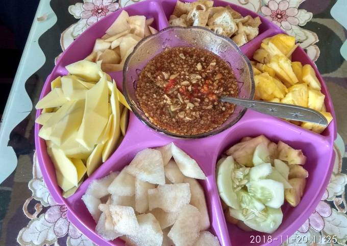 Resep Rujak buah manis (rujak legi) oleh Evi Wijayanti - Cookpad