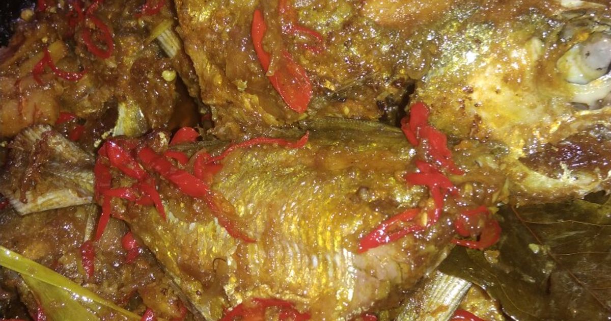 Resep Ikan Mata Gede Masak Bumbu oleh Salsabil - Cookpad