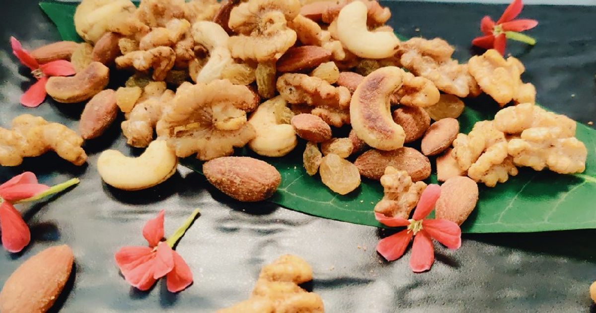 Masala Nuts Recipe by Aish Kaur aggarwal - Cookpad
