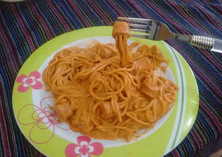 Receta: Sabroso Pasta al chipotle con salchichas😍😘😘👍👍💖