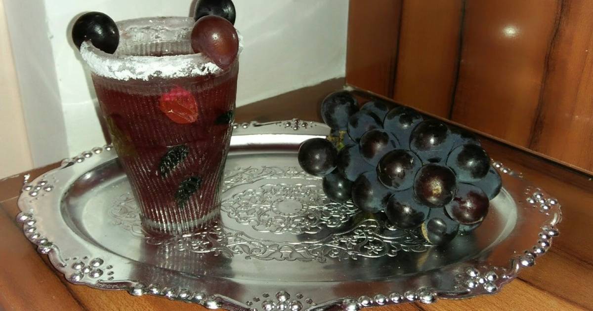 Pulpy Grape Shot Recipe by Kavya Ch - Cookpad