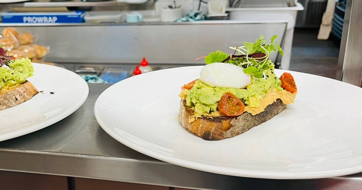 Avo on toast Recipe by House hunters kitchen - Cookpad
