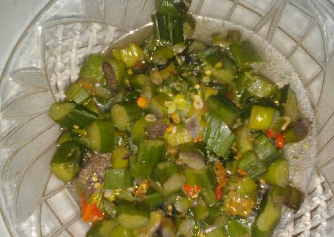 Resep Sayur Lompong / Batang Talas oleh Alfi Uswatun Chasanah - Cookpad