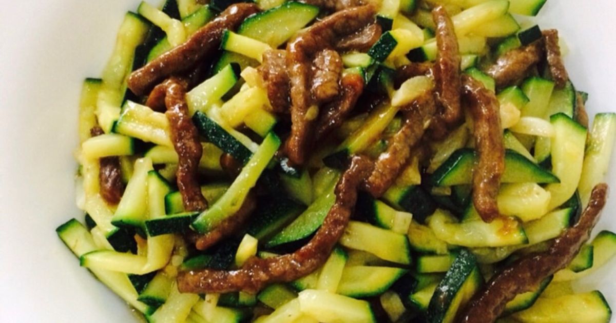 Resep Tumis Sayur Zucchini & Daging Sapi oleh Angela Litha - Cookpad