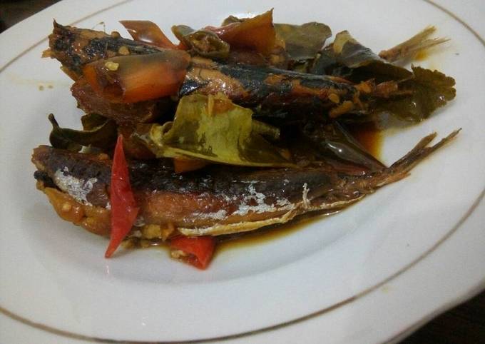 Resep Oseng mercon pindang tongkol oleh Ferawati Dwiningrum - Cookpad