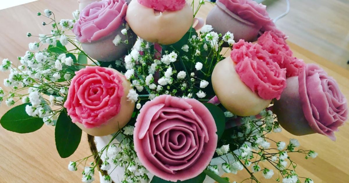 Cake Pops En Forma De Rosa Para San Valentín Receta de Irene-Guirao