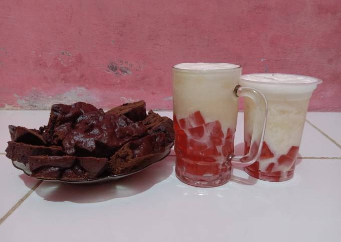 Resep Es Yakult jelly oleh Komariya Noorsidah - Cookpad
