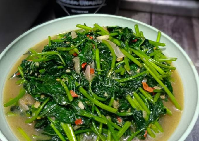 Resipi Pucuk Keledekdaun Ubi Manis Tumis Belacan Oleh Qleenalees Kitchen Cookpad