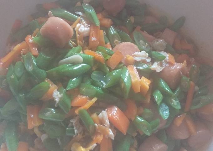 Resep Tumis telur buncis wortel sosis oleh DCY - Cookpad