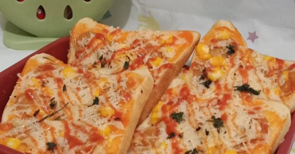 Resep Pizza roti simple oleh Mugie - Cookpad