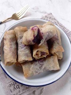 Resep Lumpia Ubi Ungu Keju Lumer oleh Putri Desianda - Cookpad