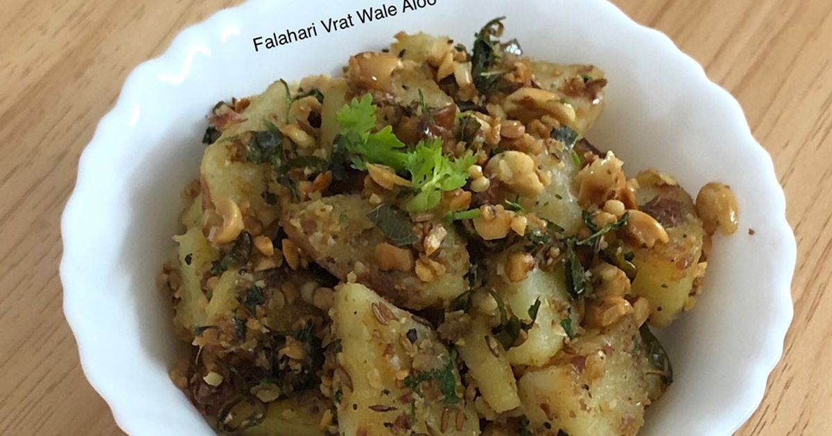 Falahari Vrat Wale Aloo Recipe by Rosalyn Rajiv John - Cookpad