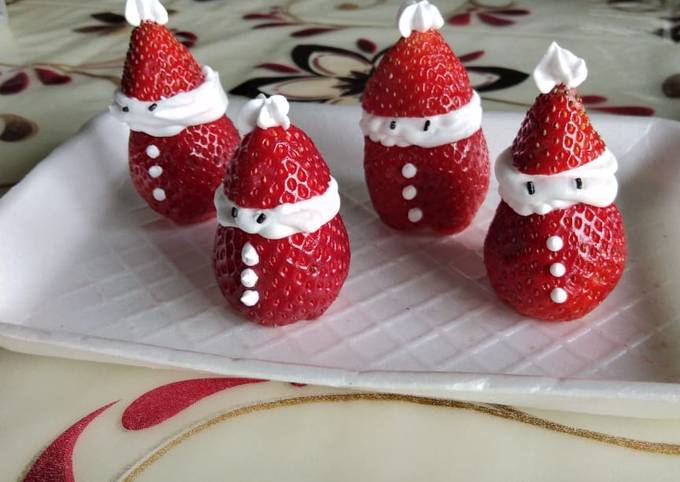 Strawberry santa Recipe by Shilpa nahar - Cookpad