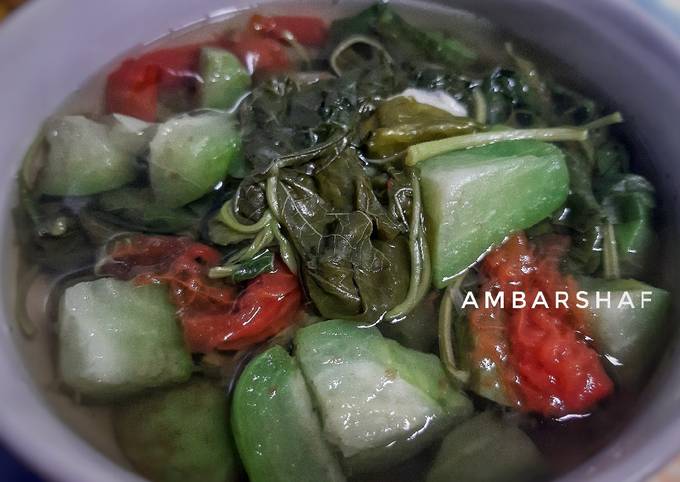 Resep Sayur Bayam Labu oleh ambarshaf - Cookpad