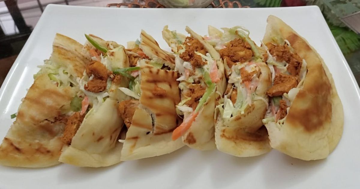 Chicken Shawarma Pockets Recipe by Afshan Tabassum - Cookpad