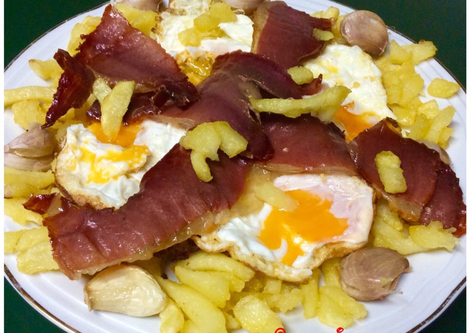 Huevos rotos Receta de Mayte Fuentes Garcia - Cookpad