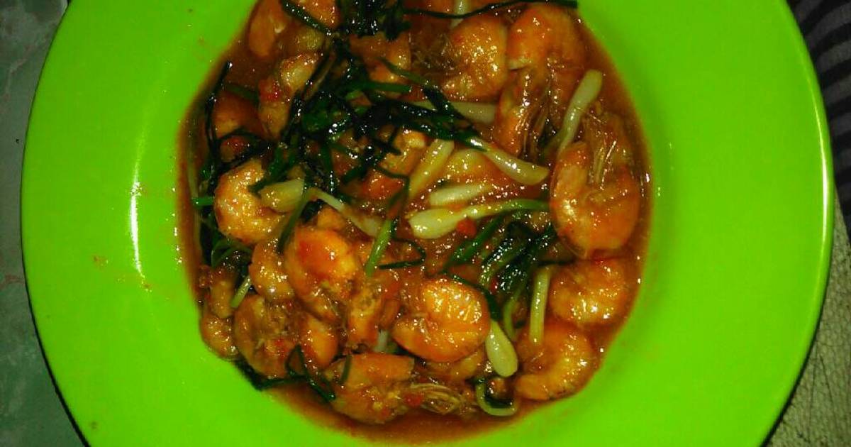 Resep Udang sambal daun lokio oleh dapur dian - Cookpad