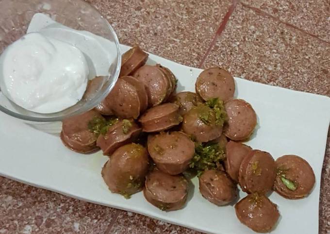 Resep Sosis goreng cabe ijo saus mayones oleh Elisa Novriana - Cookpad