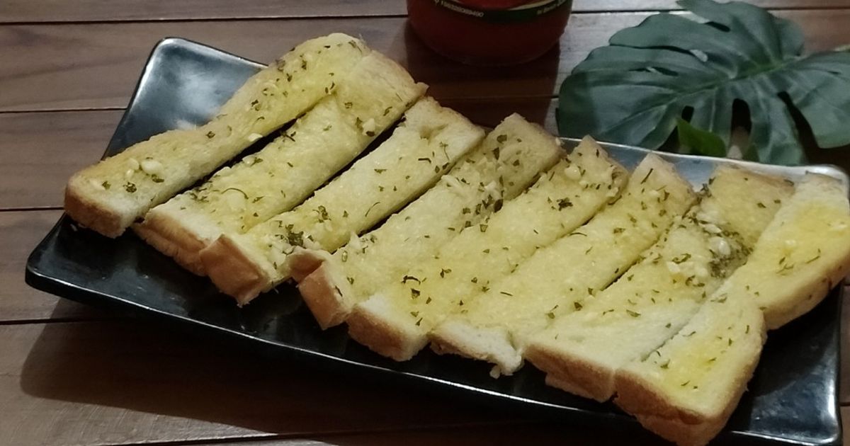 Resep Garlic Bread (Roti Tawar) oleh Eka Yulianto - Cookpad